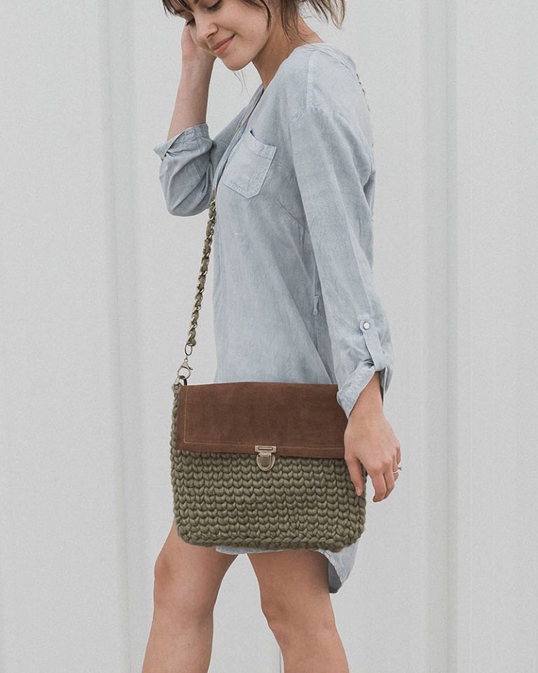 31 Free Crochet Crossbody Bag Patterns • Made From Yarn