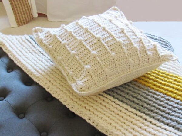 43 Free Crochet Pillow Patterns • Made From Yarn