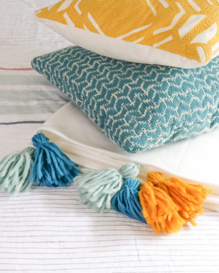 34 Free Yarn Crafts Ideas That You Can DIY • Made From Yarn