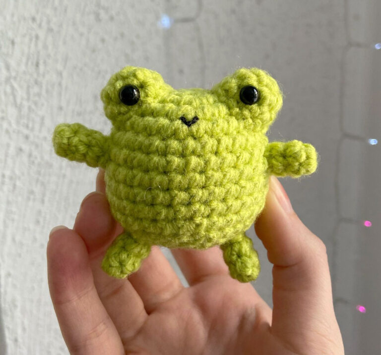 29 Adorable Free Crochet Frog Patterns • Made From Yarn