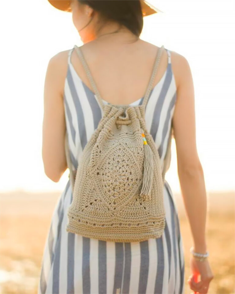 23 Free Crochet Backpack Patterns • Made From Yarn