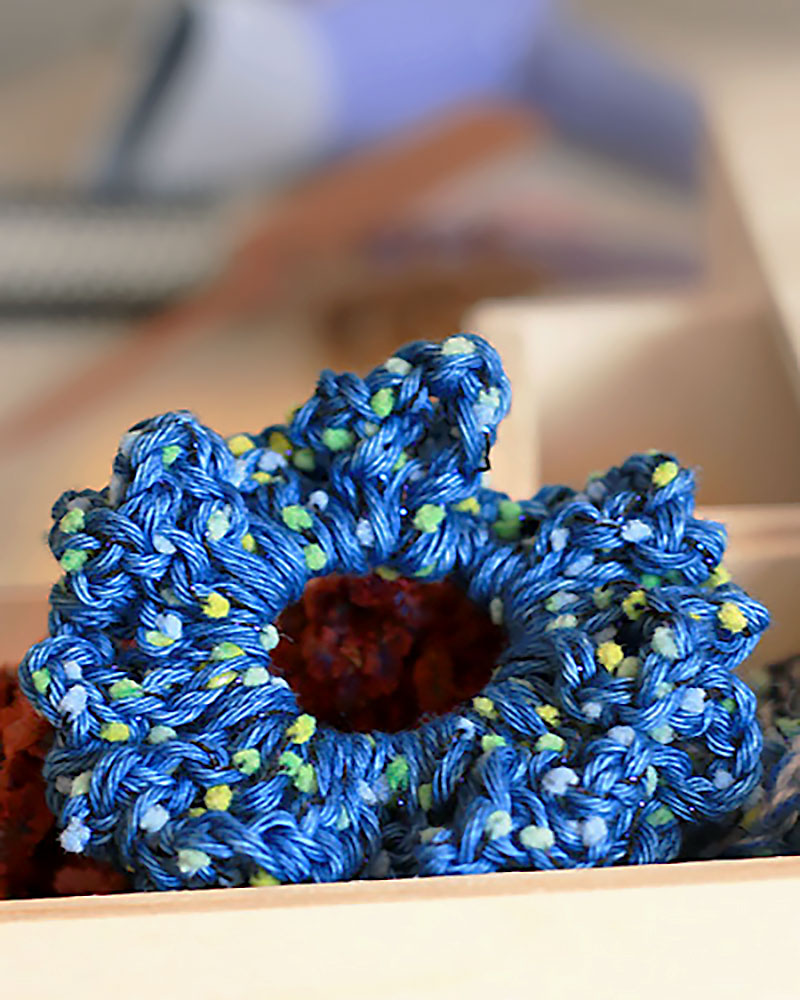 25 Easy Crochet Scrunchie Patterns • Made From Yarn