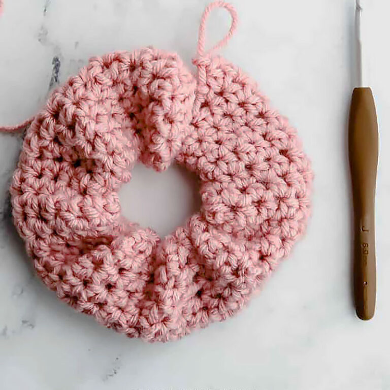 25 Easy Crochet Scrunchie Patterns • Made From Yarn