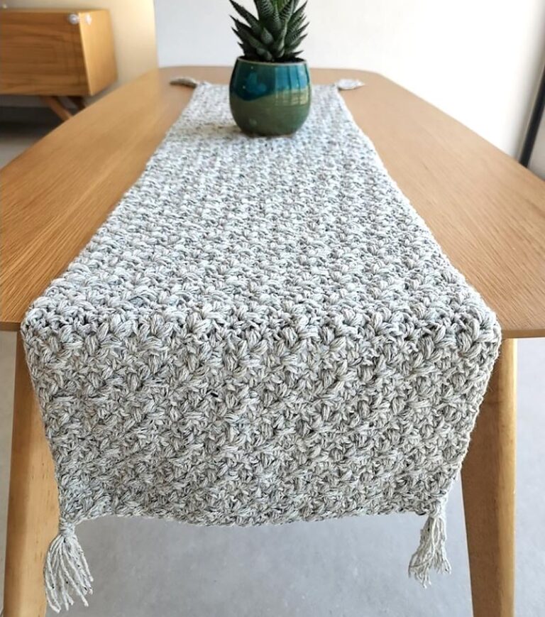 33 Free Crochet Table Runner Patterns • Made From Yarn