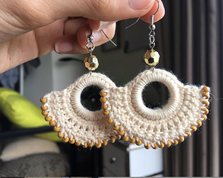 33 Free Patterns for Crochet Earrings • Made From Yarn
