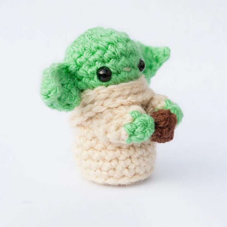 16 Free Baby Yoda Crochet Patterns • Made From Yarn