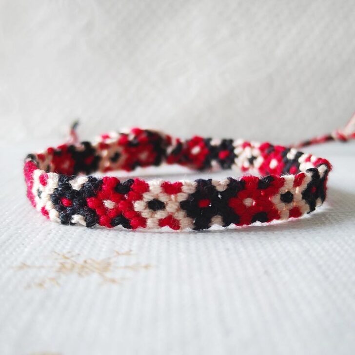 31 Friendship Bracelet Patterns For Besties • Made From Yarn