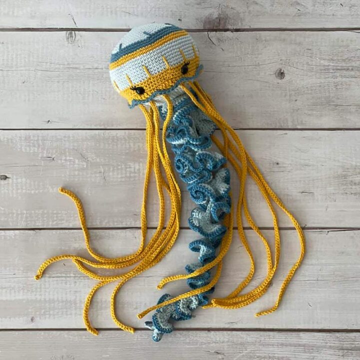 33 Free Easy Crochet Jellyfish Pattern • Made From Yarn
