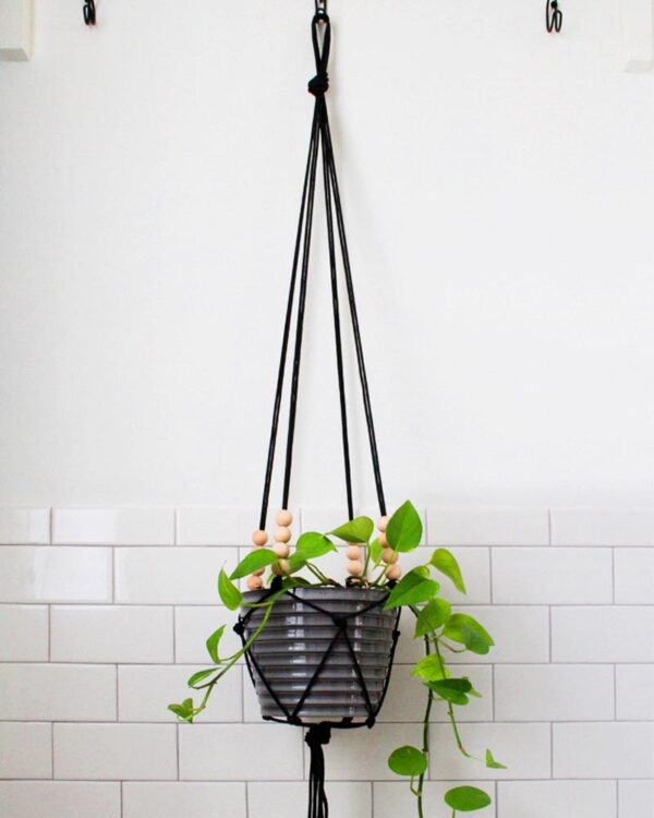 32 Easy Macramé Plant Hanger Patterns • Made From Yarn