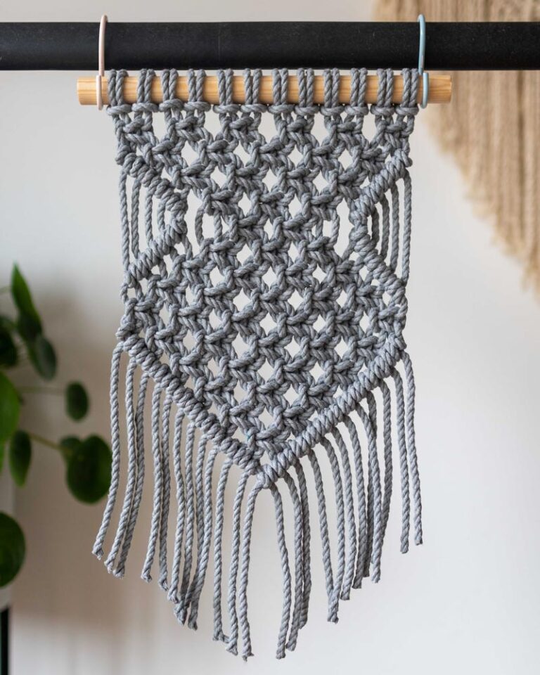 35 Stylish Macrame Wall Hanging Patterns • Made From Yarn