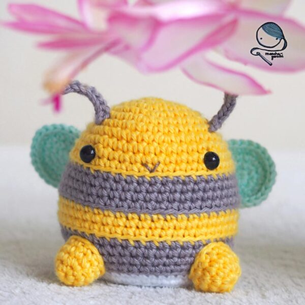 34 Unique and Free Crochet Bee Patterns • Made From Yarn