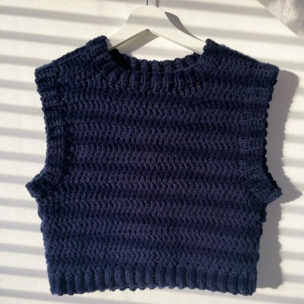 33 Beautiful and Free Crochet Vest Patterns • Made From Yarn