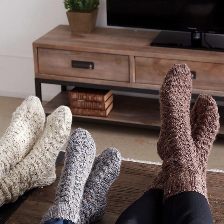 34 Free And Cozy Sock Knitting Patterns • Made From Yarn