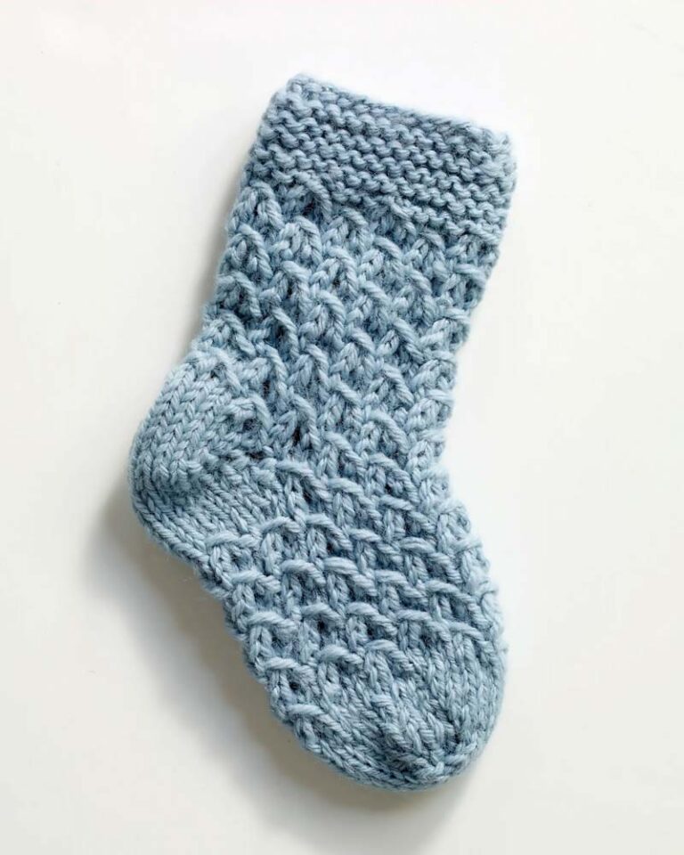 34 Free And Cozy Sock Knitting Patterns • Made From Yarn