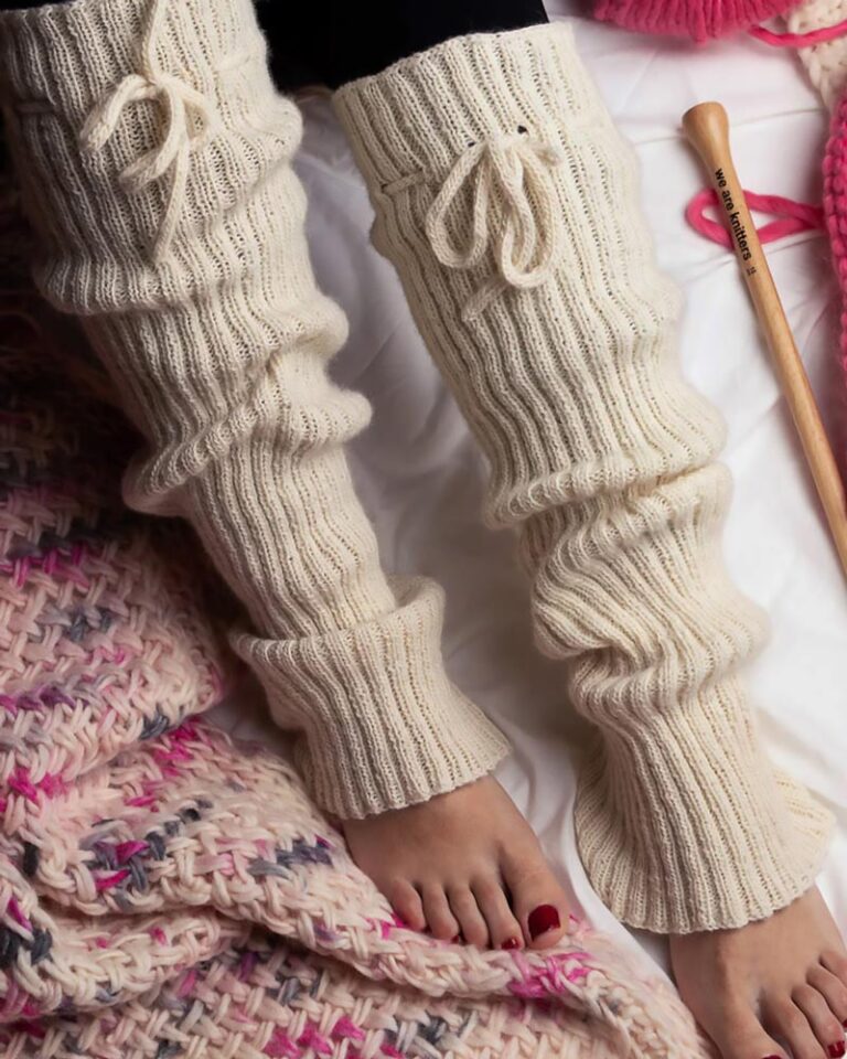 32 Beautiful And Cozy Knit Leg Warmers • Made From Yarn