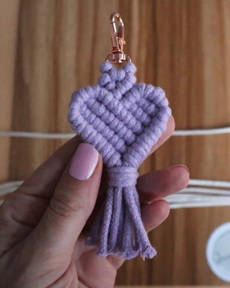 22 Creative Macrame Keychain Projects • Made From Yarn
