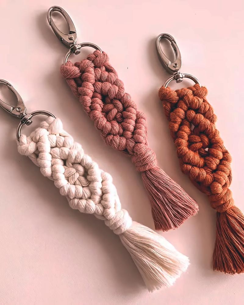 22 Creative Macrame Keychain Projects • Made From Yarn