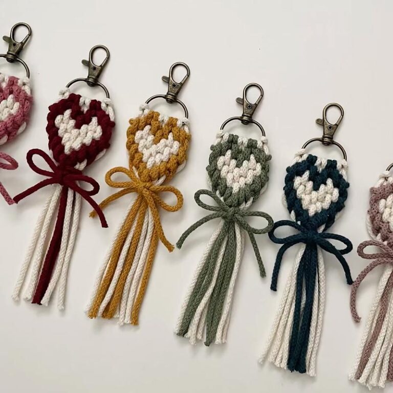 22 Creative Macrame Keychain Projects • Made From Yarn