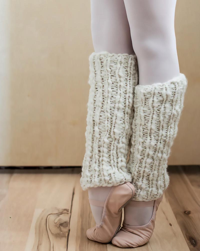 32 Beautiful And Cozy Knit Leg Warmers • Made From Yarn