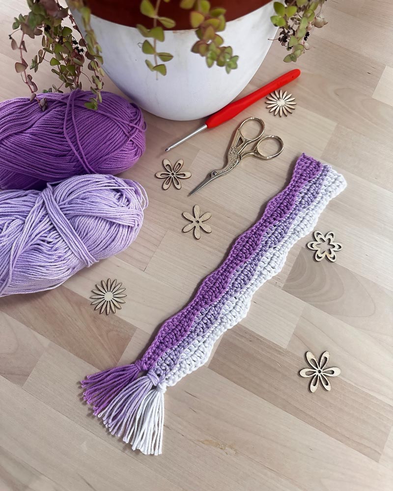 34 Easy Patterns For Crochet Bookmark • Made From Yarn