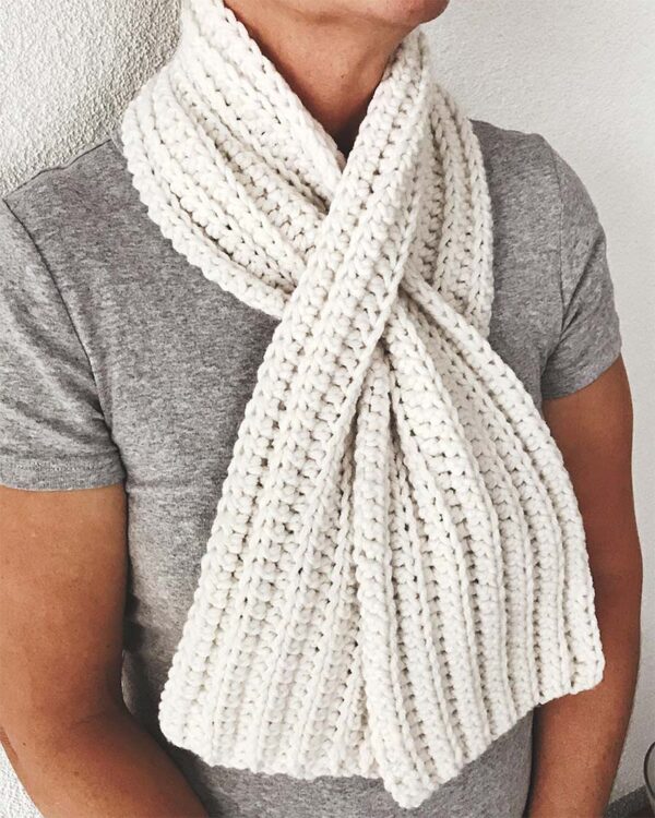 35 Free Patterns For Crochet Scarf • Made From Yarn