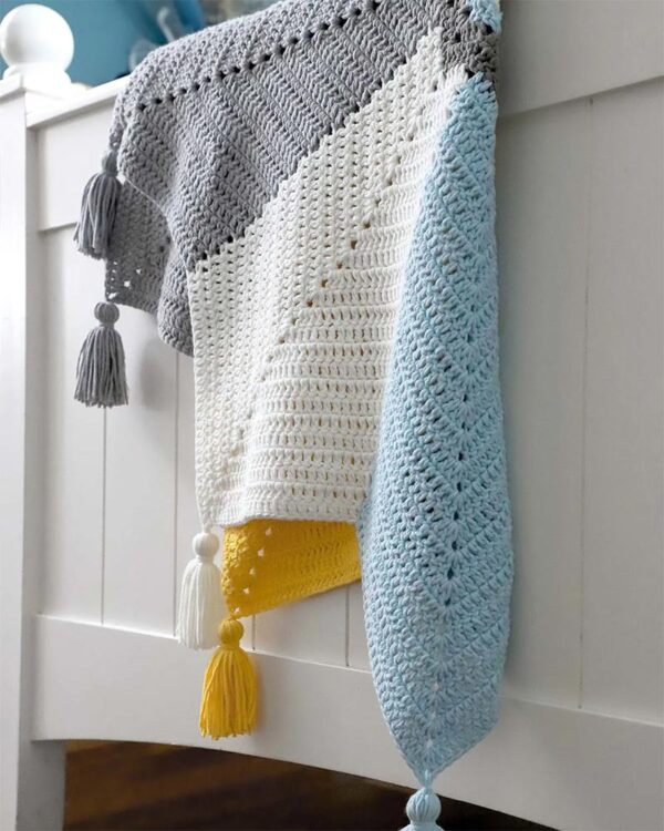 52 Free And Cozy Crochet Blanket Patterns • Made From Yarn