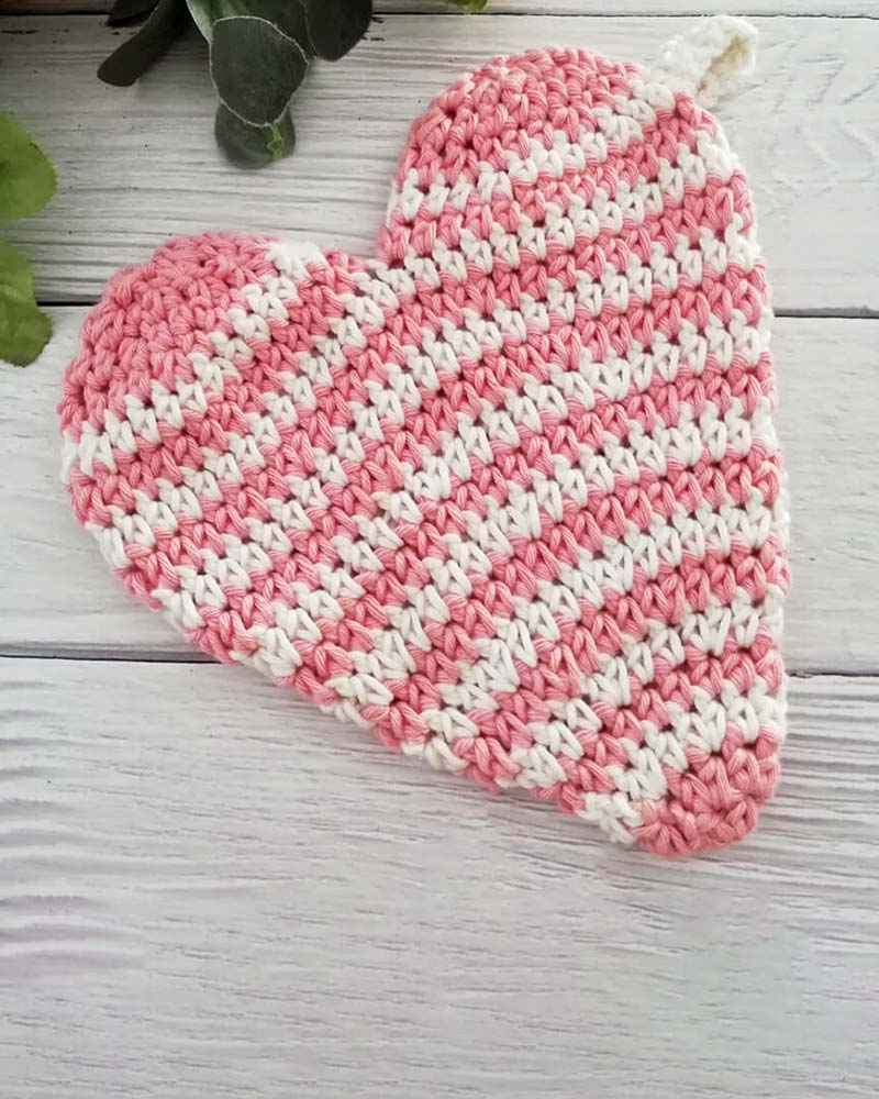 34 Free Crochet Heart Patterns For Valentines • Made From Yarn